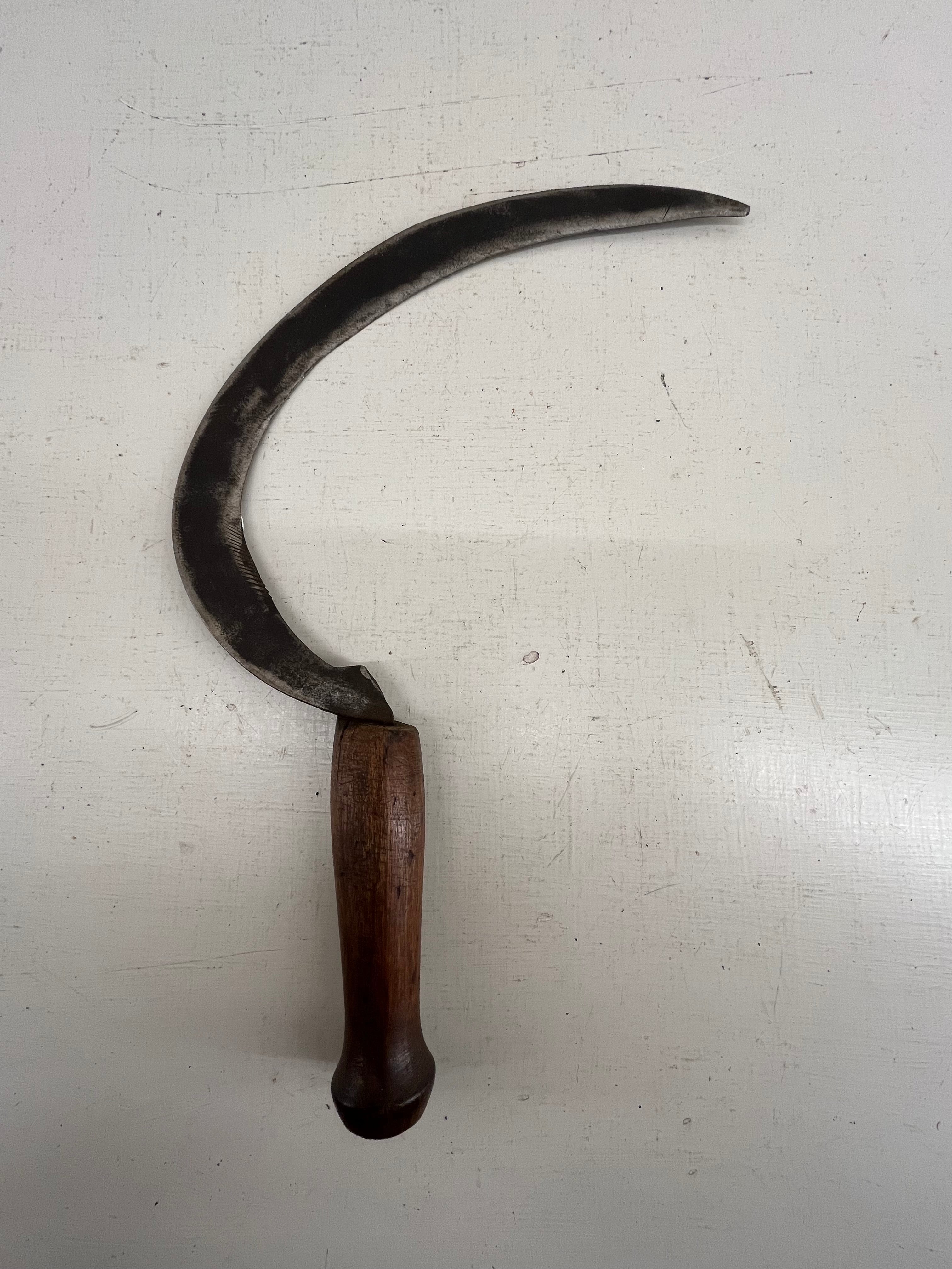 Left Handed Sickle – Garden & Wood