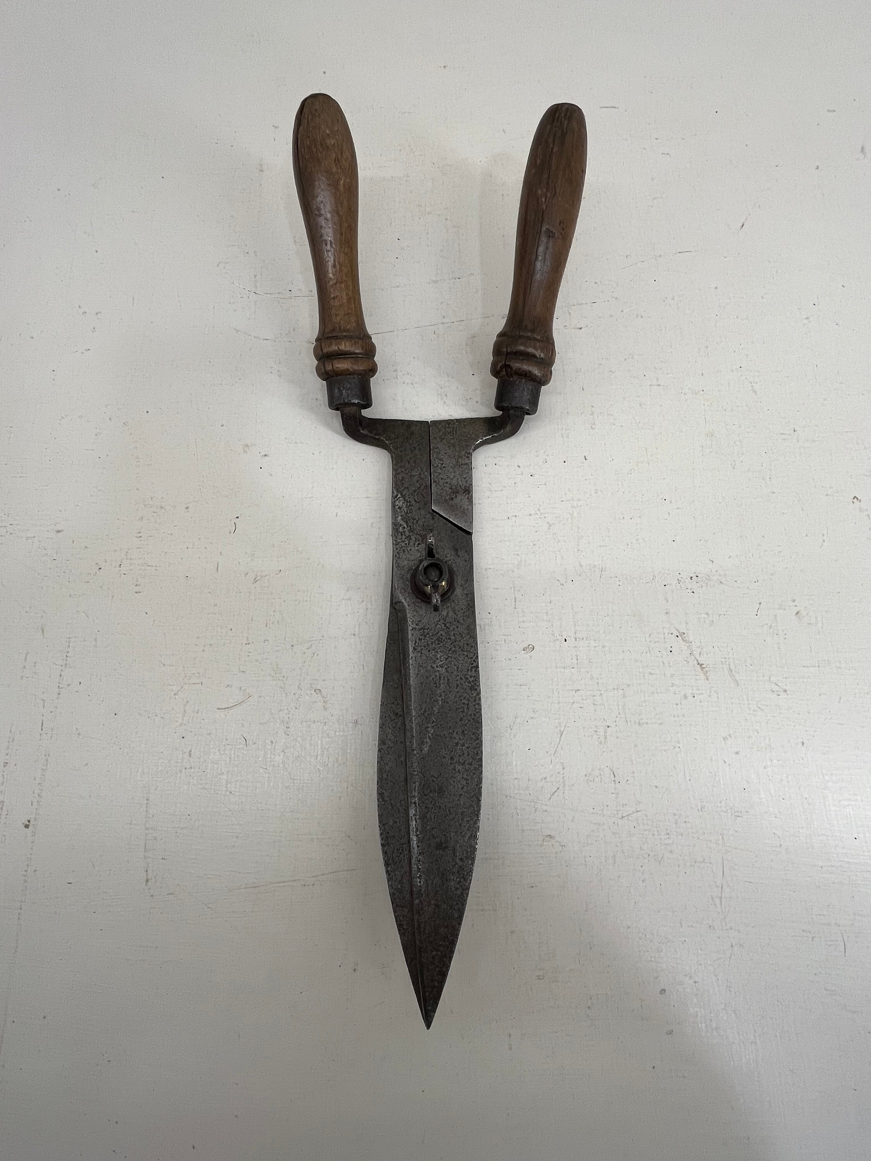 Vintage French Shears – Garden & Wood