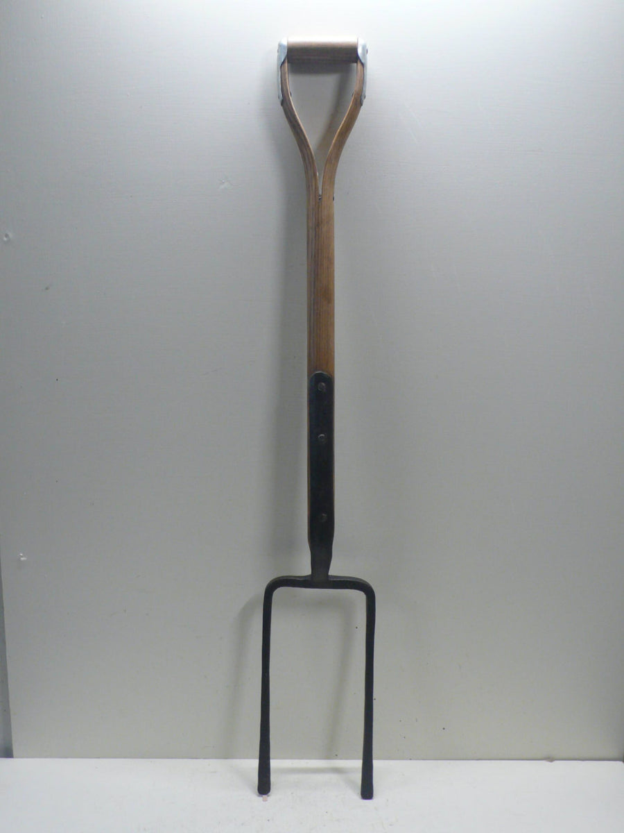 Vintage Clay Fork – Garden & Wood